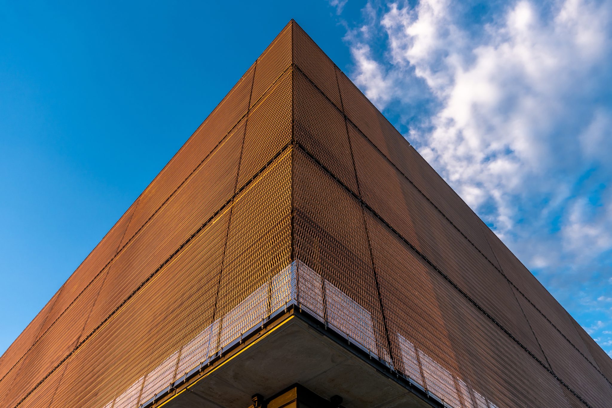 Market Építo at Budapest - Locker Architectural Mesh